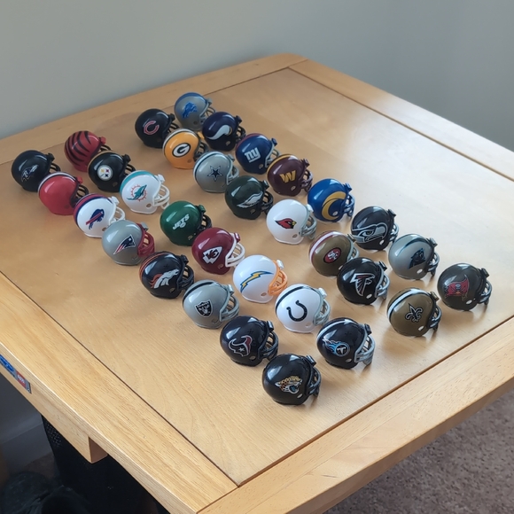 riddell | Toys | Riddell Nfl Mini Football Helmets Set | Poshmark
